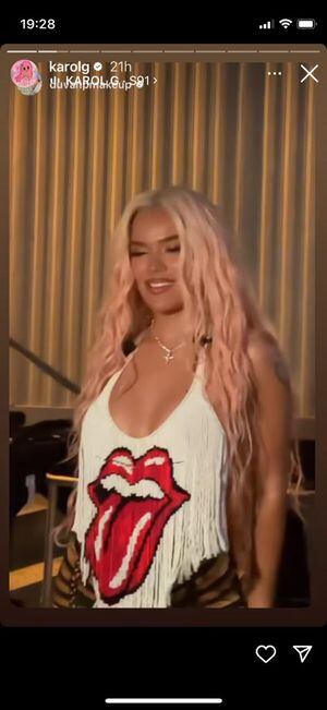 Karol G y Maluma en una posición muy sensual que han llamado la atención